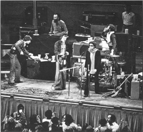 January 6, 1974 Bob Dylan – Philadelphia, PA (20 Photographs) - NSF News