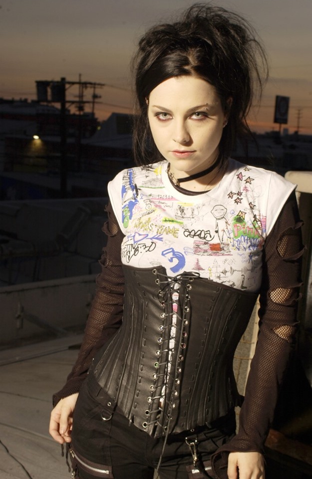 Top 16 Evanescence and Amy Lee Facts - NSF - Magazine