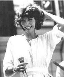 DECEMBER 17, 1982 - Karen Carpenter made her last live appearance with ...