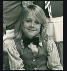 10 Rare Keith Urban Childhood Photos - NSF News