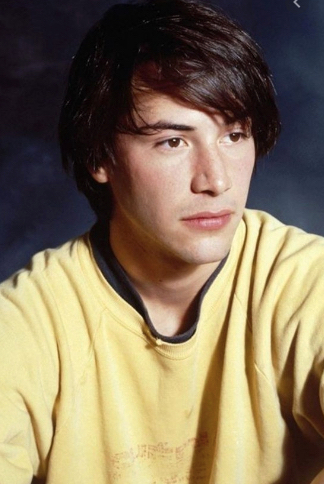 18 Rare Keanu Reeves Childhood Photos - NSF News