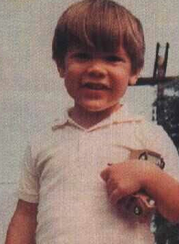 18 Rare Keanu Reeves Childhood Photos - NSF News