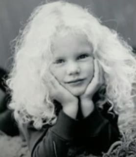 23 Sweet Rare Taylor Swift Childhood Photos - NSF News and Magazine