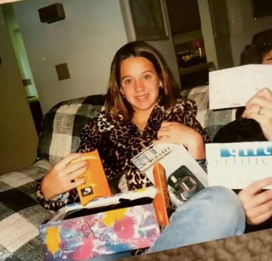 15 Rare Katy Perry Childhood Photos - NSF News