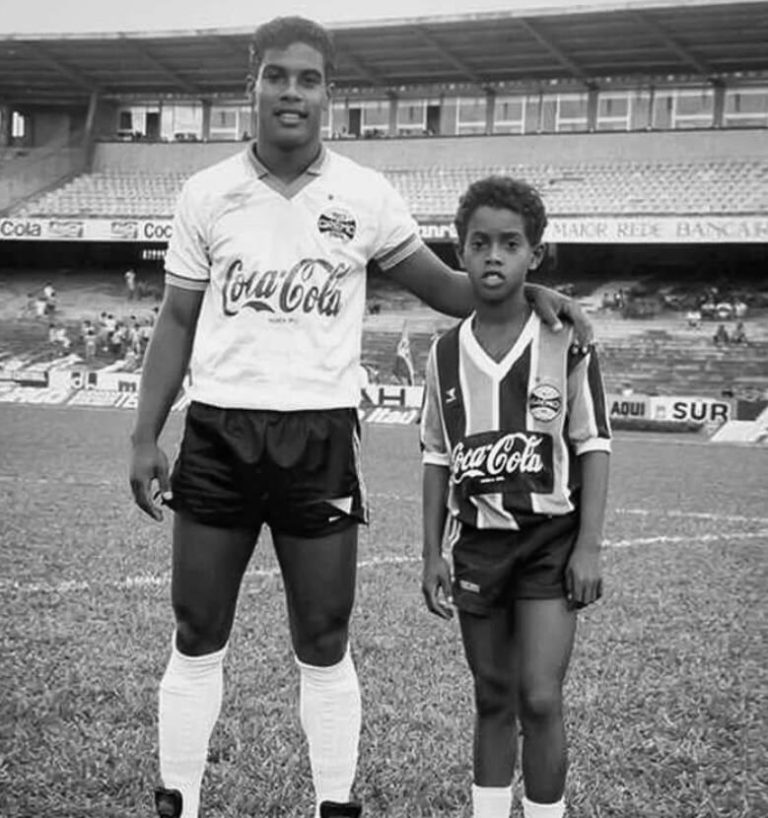19 Rare Ronaldinho Childhood Photos - NSF Media
